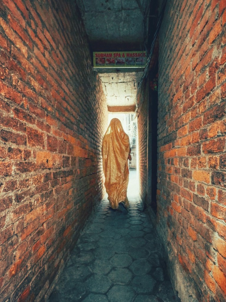KATHMANDU, NEPAL: LIGHT THROUGH THE SHADOWS – TOKIDOKI (NOMAD)