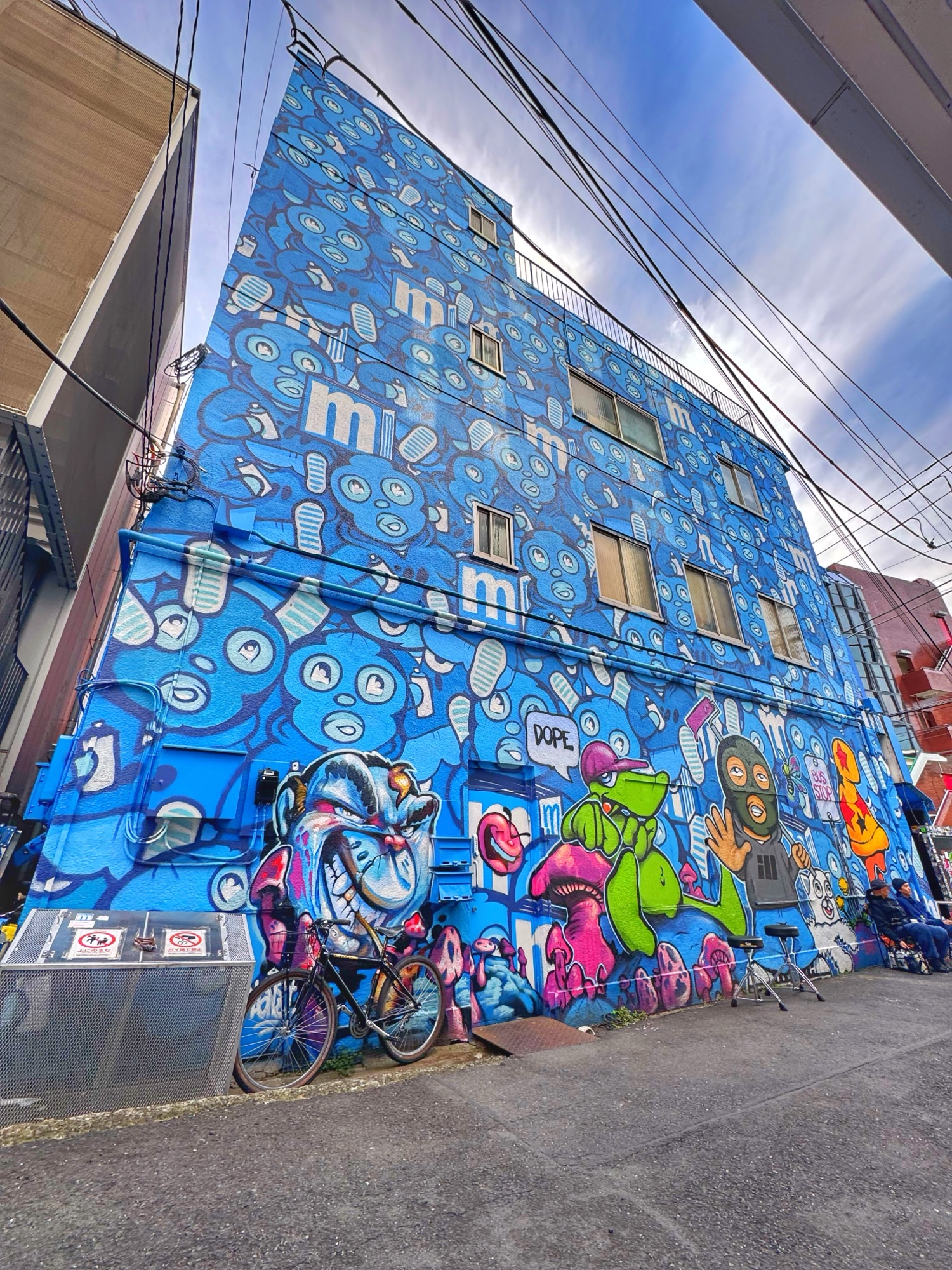 TOKYO (SHIBUYA,) JAPAN STREET ART: MANHATTAN RECORDS WALL by TABOO 1 ...
